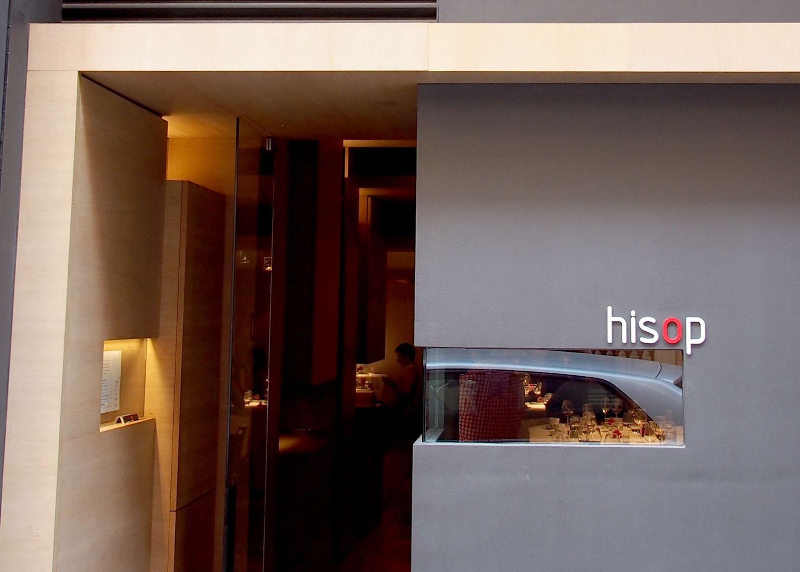 Barcelona's Restaurants Open on Sundays and Mondays | Cellar Tours™