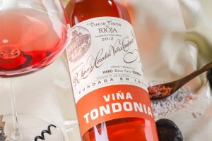Spanish Rosé: Discovering the Hidden Gem of Spanish Wine