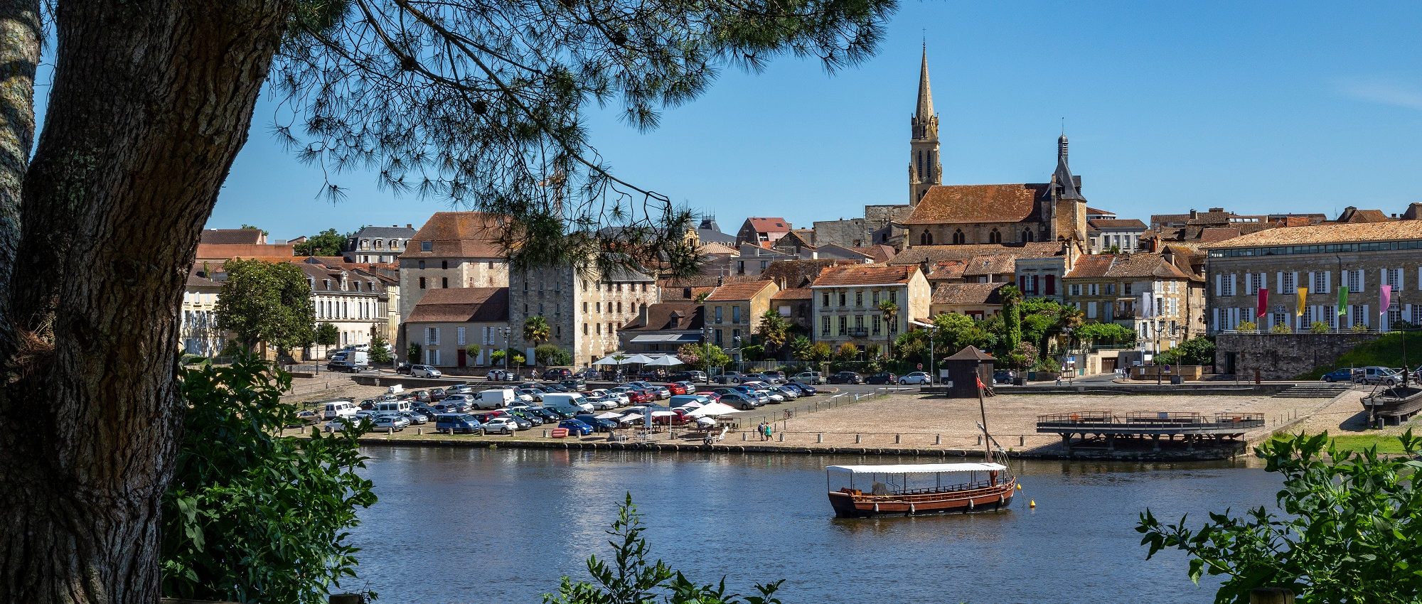 Bergerac » Dordogne Travel Guide » Cellar Tours