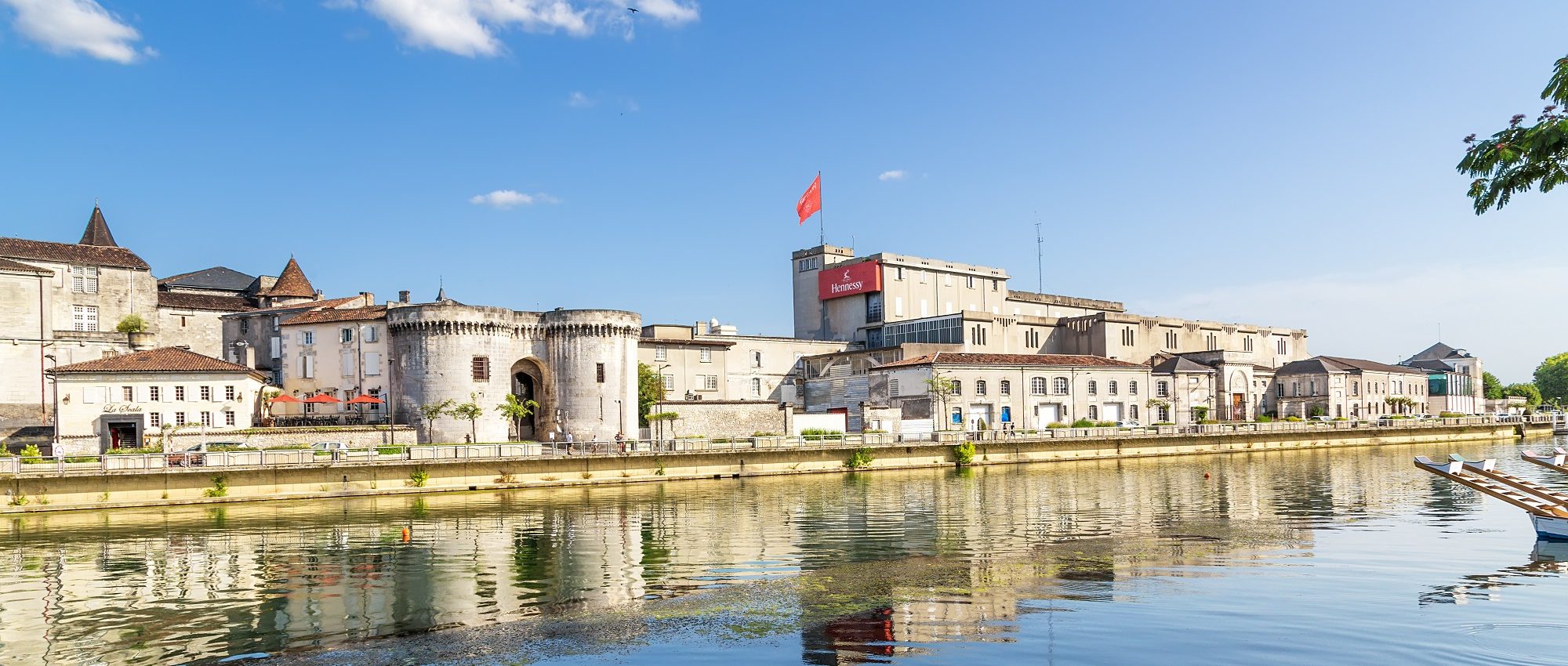 Cognac Tours Excursion from Bordeaux » Cellar Tours